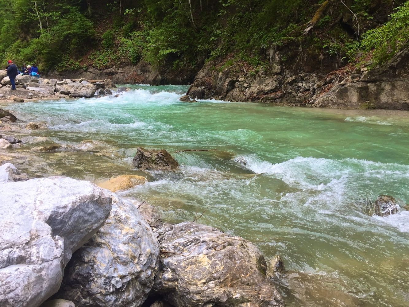 Летнее путешествие по ущелью Партнахкламм (Partnachklamm) - MunchenGuide