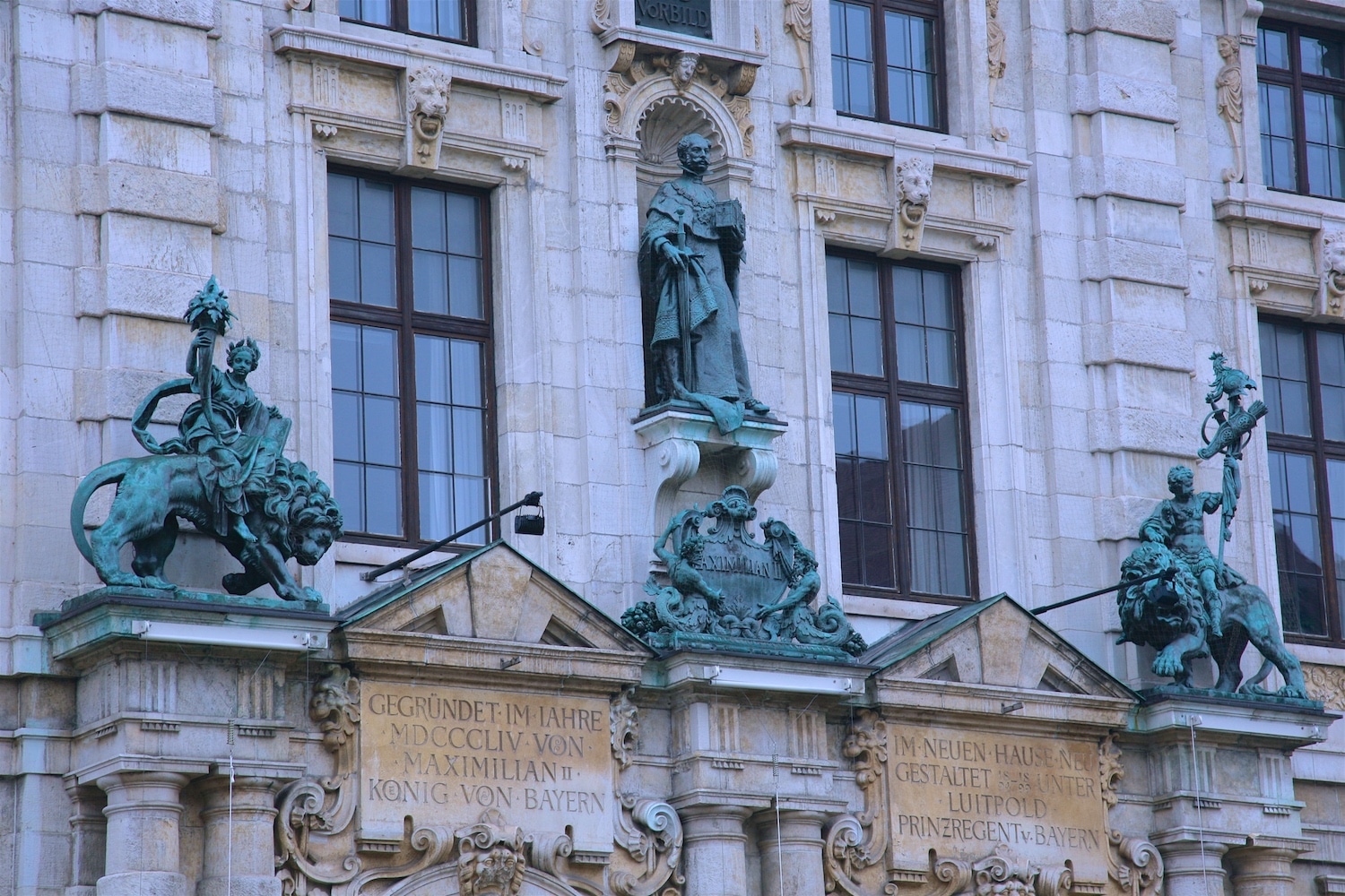 Непременно посетите Баварский национальный музей (Bayerisches Nationalmuseum) - MunchenGuide